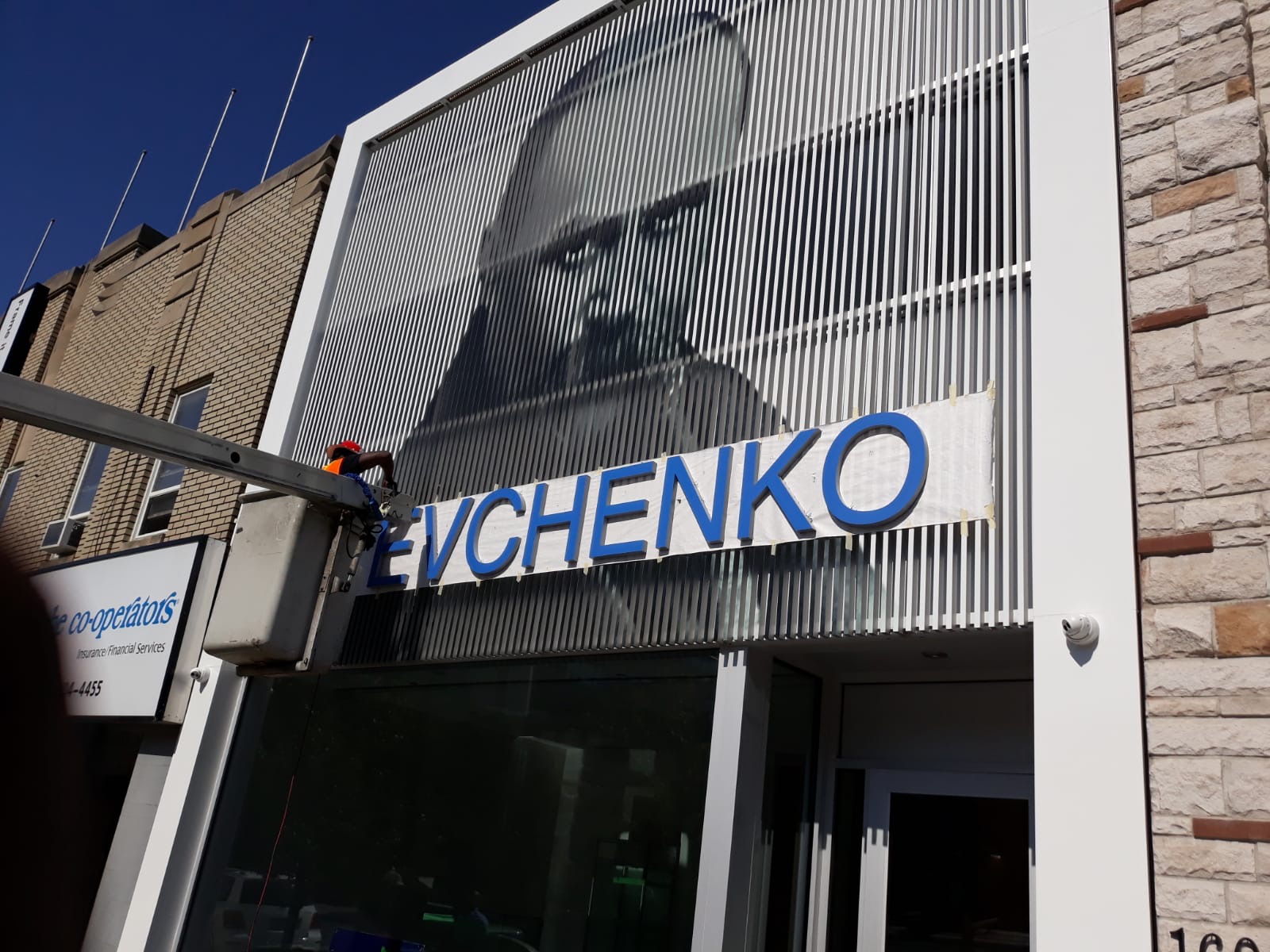 Toronto Sign Company | Toronto Signs and Wraps